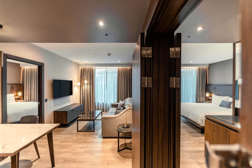 The Fellows Family Connecting Apartment - The Fellows House